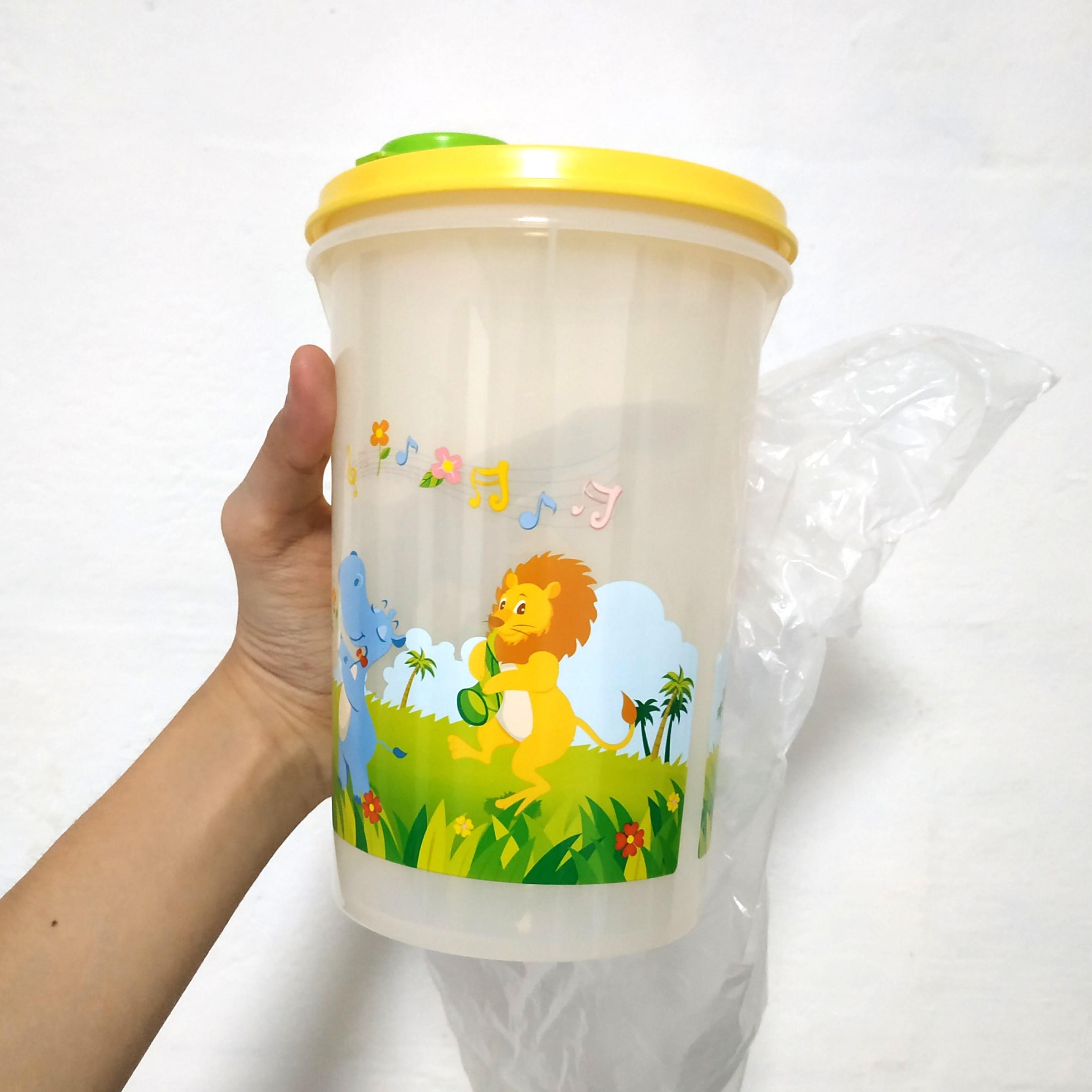 Tupperware 1.1L Thirstquencher/ High Handolier Round Flip Top Cap Water ...