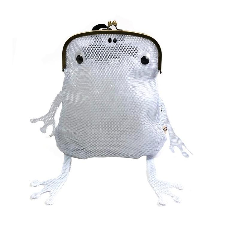 日本 Gym Master Fluke Frog 白色網面布 青蛙造型 金屬夾扣 背囊, 女裝, 手袋及銀包, 多用途袋 - Carousell