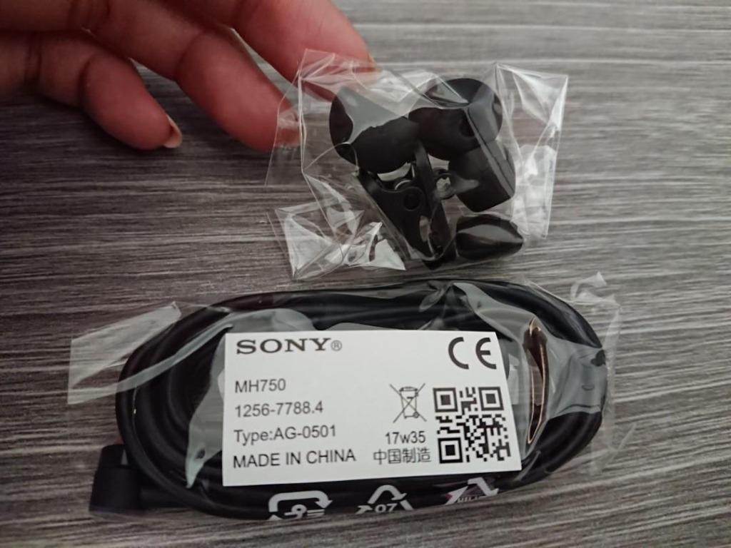 [全新包郵] 全新SONY原廠立體聲耳機 Stereo Headset MH750 3.5mm 附更換耳套膠粒及免提夾, 音響器材, 頭戴式/罩耳式耳機 - Carousell