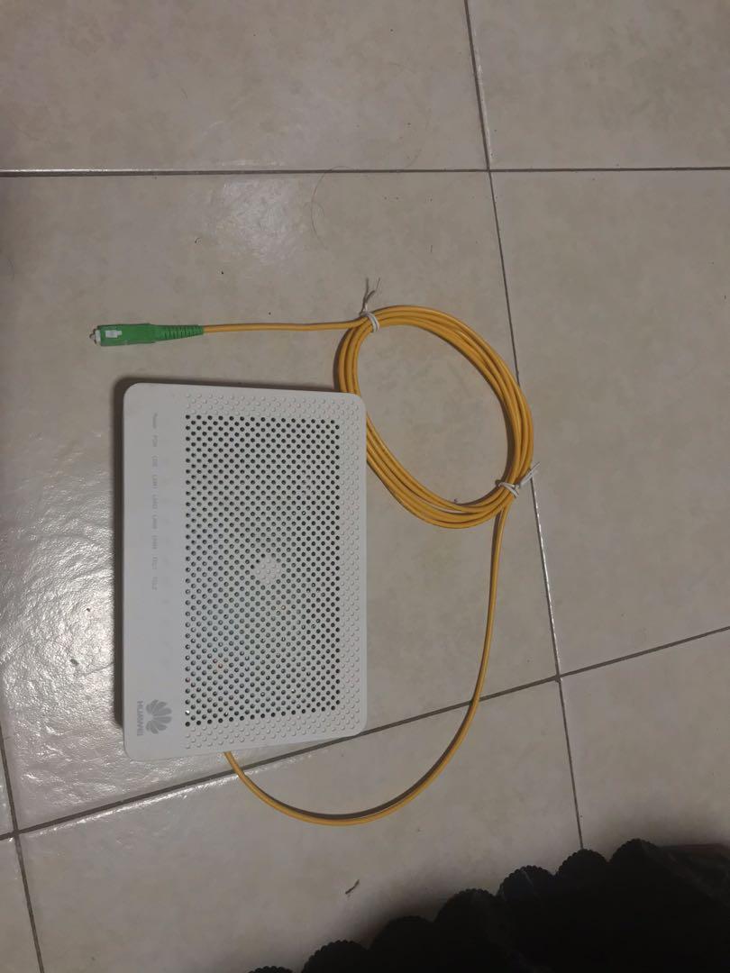 Asus Wireless - AC 2600 Dual band gigabit router ( come with a Huawei ...