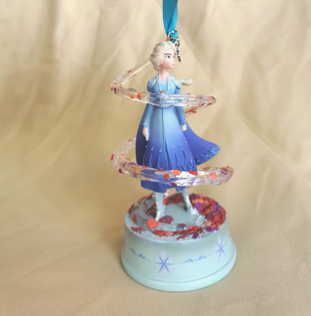 Elsa Singing Sketchbook Ornament (Disney's Frozen 2), Hobbies & Toys ...