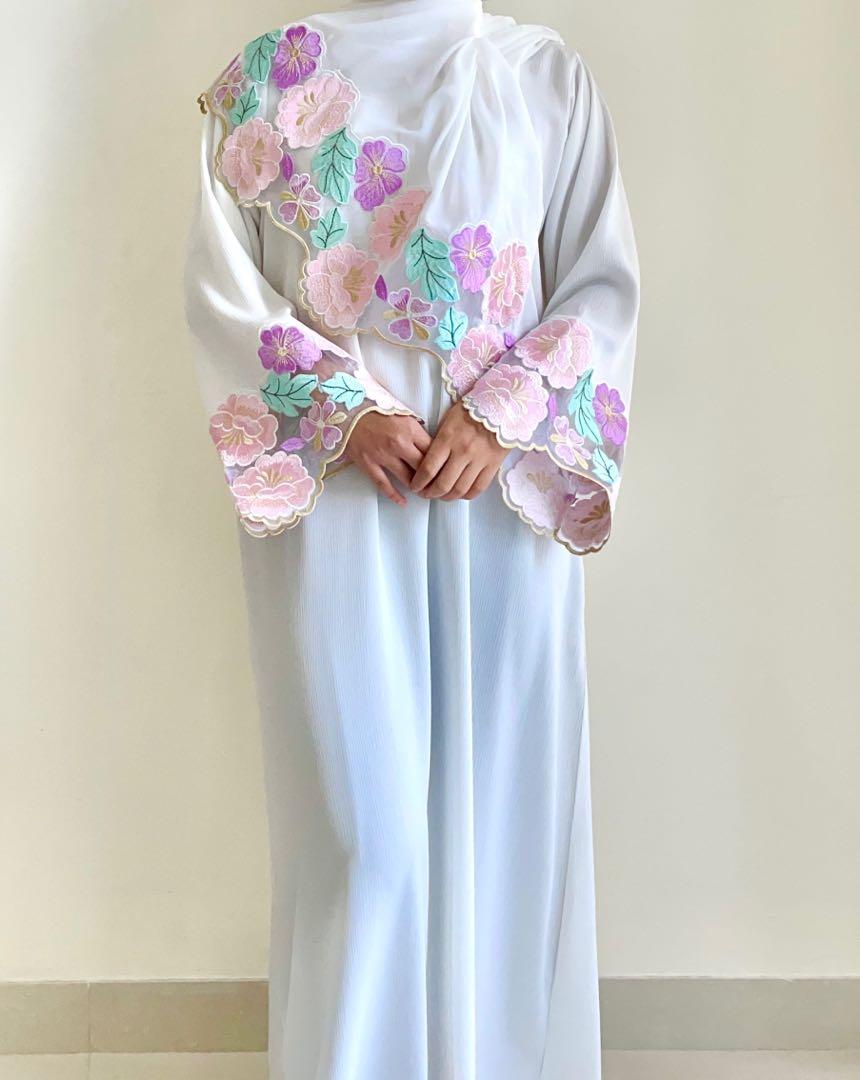 Bunga Jubah *Neelofa Wedding Guest outfit*, Women's Fashion, Muslimah ...