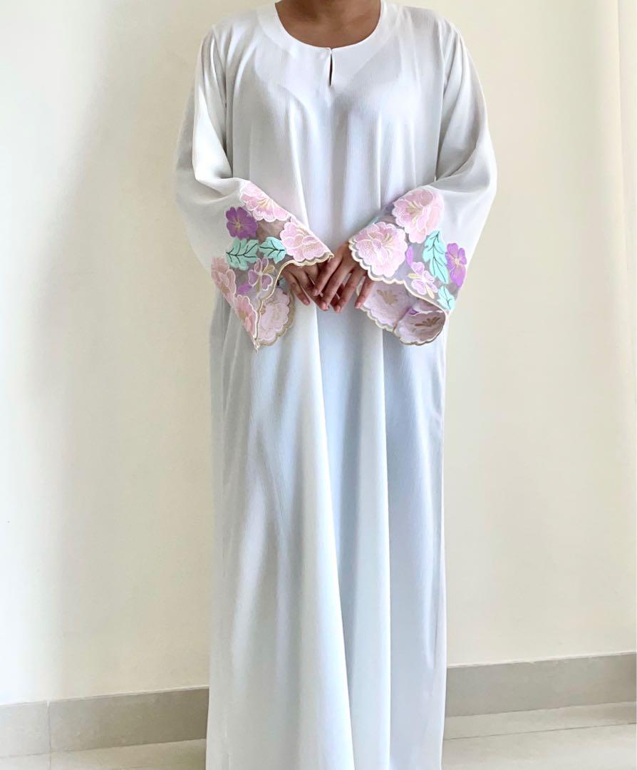 Bunga Jubah *Neelofa Wedding Guest outfit*, Women's Fashion, Muslimah ...