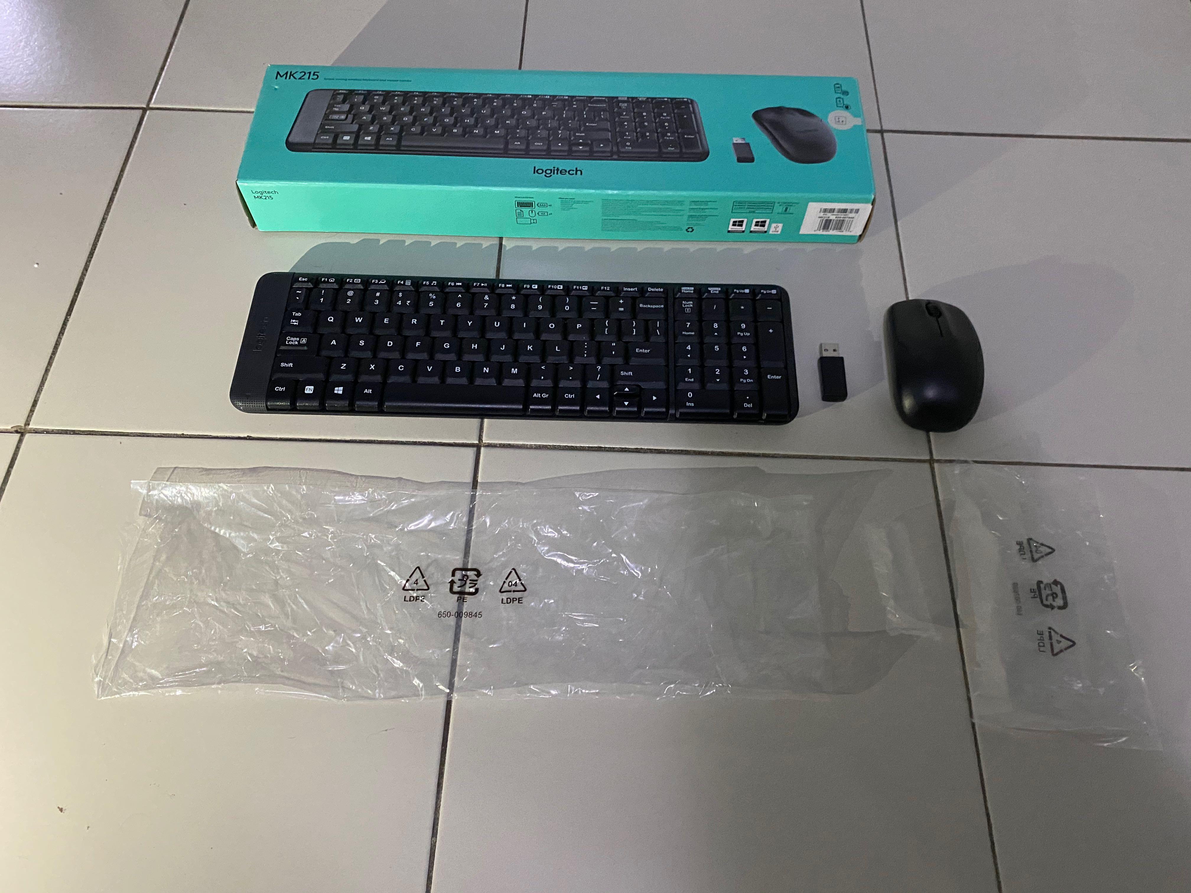 Logitech Wireless Keyboard Mk215 Computers And Tech Parts And Accessories Computer Keyboard On