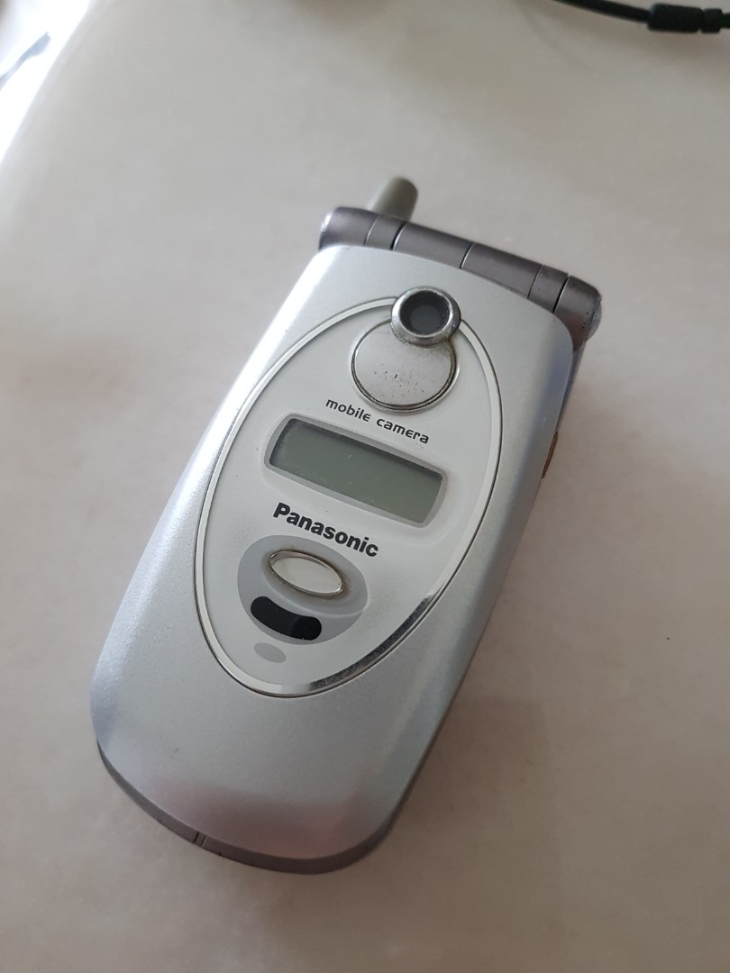 Vintage panasonic gd88 flipphone, Hobbies & Toys, Memorabilia ...