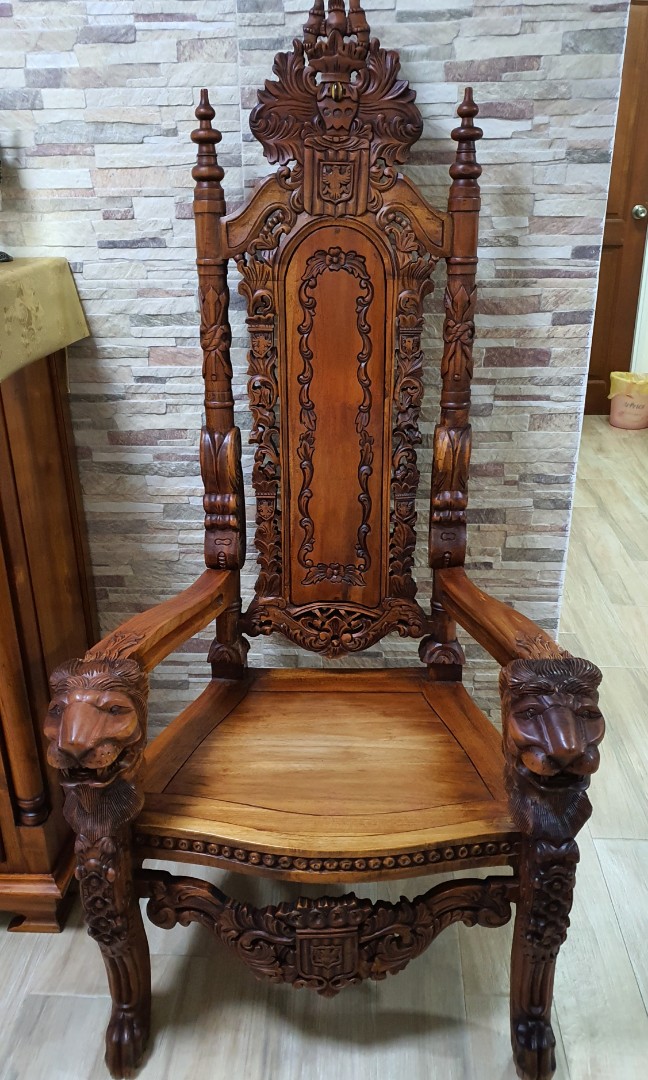 King chair, Furniture & Home Living, Furniture, Chairs on Carousell