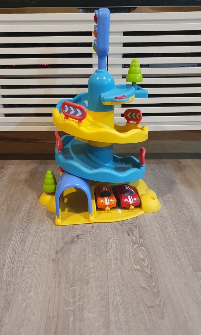 ELC spiral car tower, Babies & Kids, Infant Playtime on Carousell