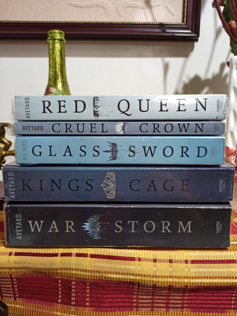 Red Queen series (with Cruel Crown novella), Hobbies & Toys, Books ...