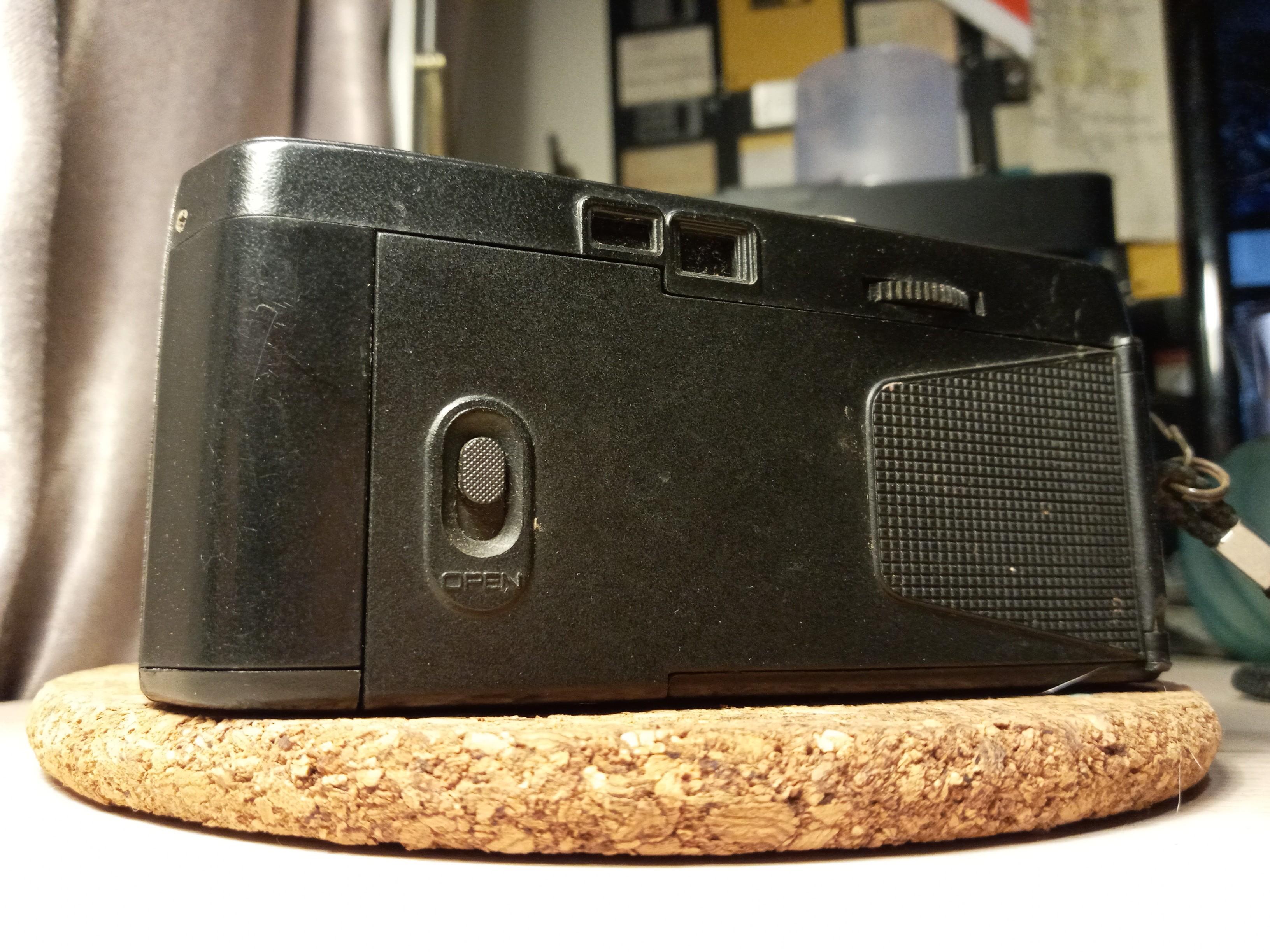 Wizen 805s vintage film camera, Photography, Cameras on Carousell