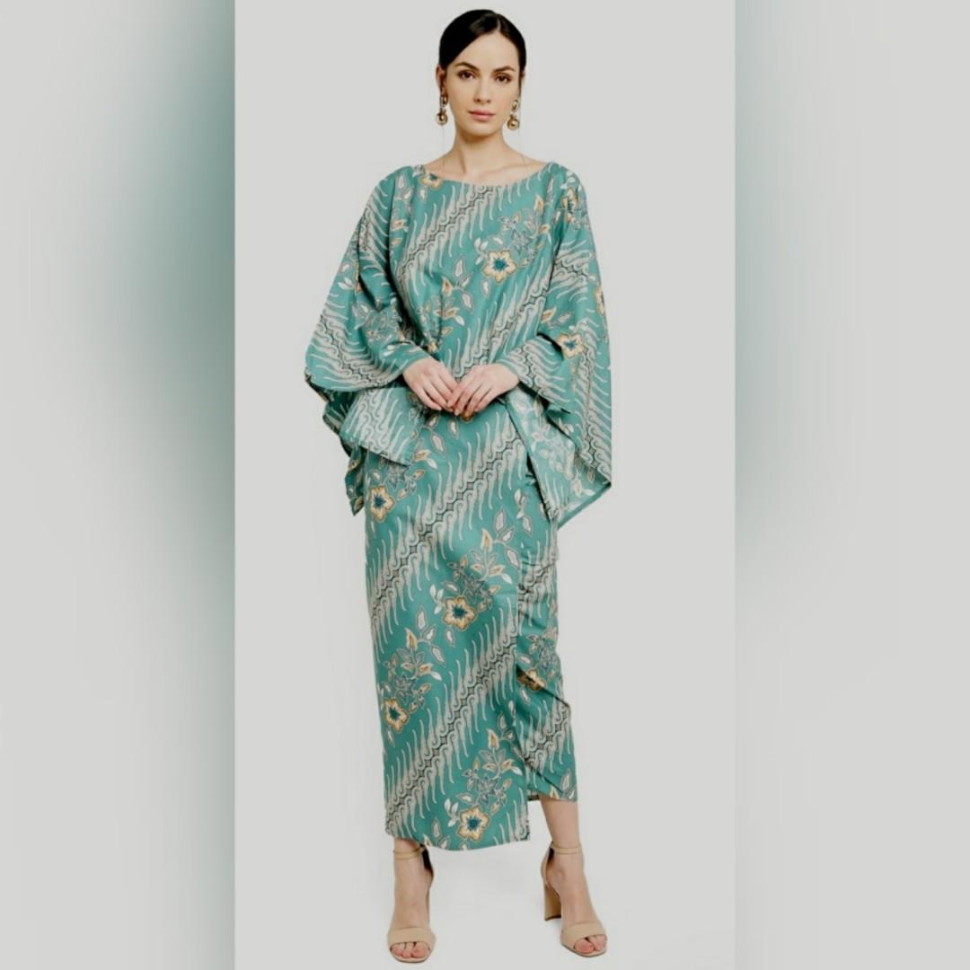 Batik set / batwing (bridesmaids / hari raya 2022), Women's Fashion ...