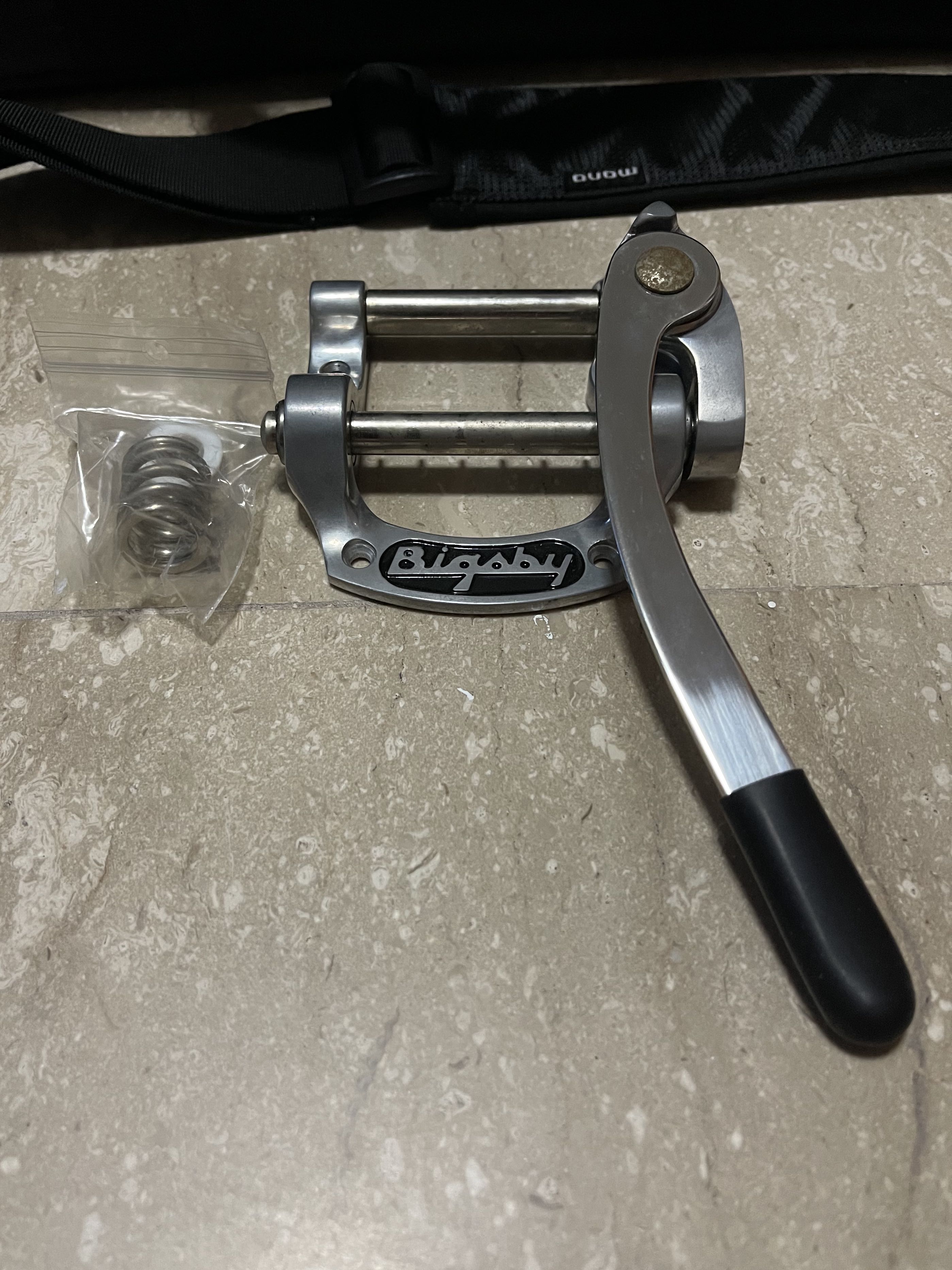 Bigsby B5, Hobbies & Toys, Music & Media, Music Accessories on Carousell