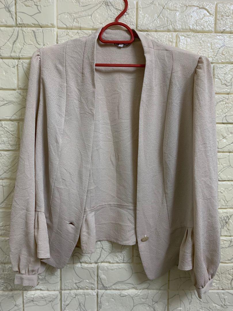 BLAZER PUTIH CUTE WHITE BLAZER, Women's Fashion, Coats, Jackets and ...