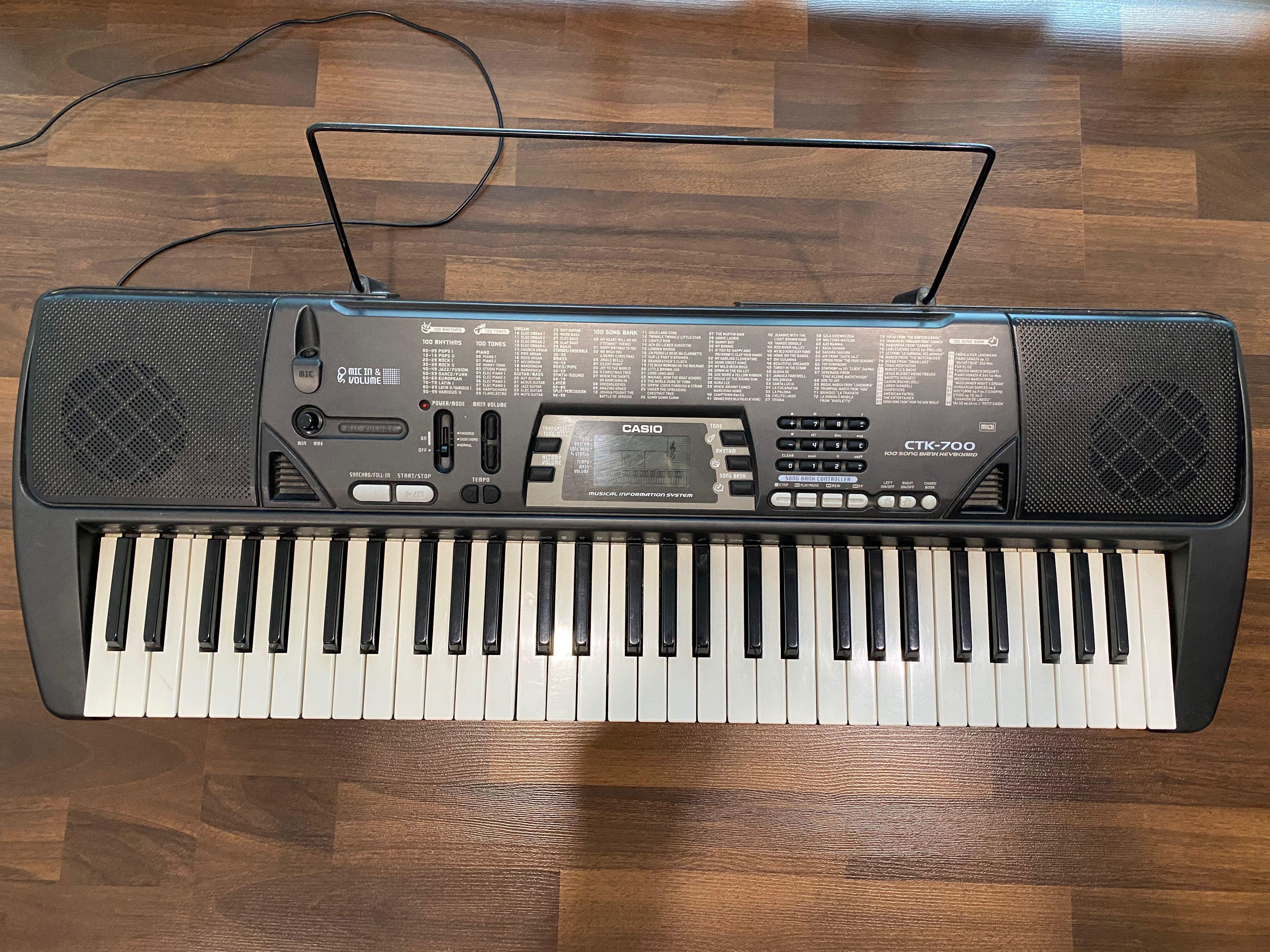 Casio CTK 700 Keyboard come with 100 songs, Hobbies & Toys, Music & Media, Musical Instruments ...