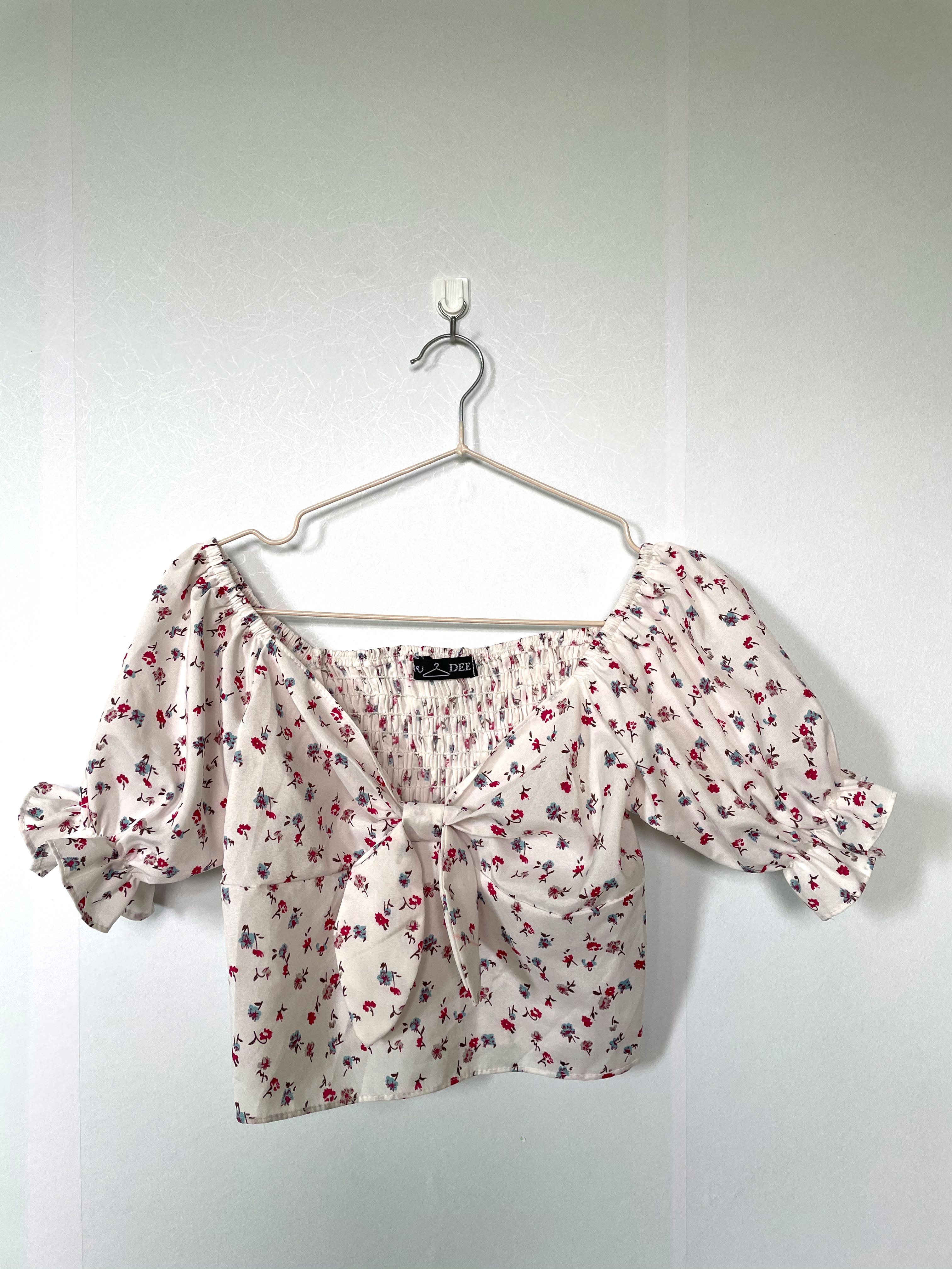 DEE BRAND BKK TOP, Women's Fashion, Tops, Blouses on Carousell