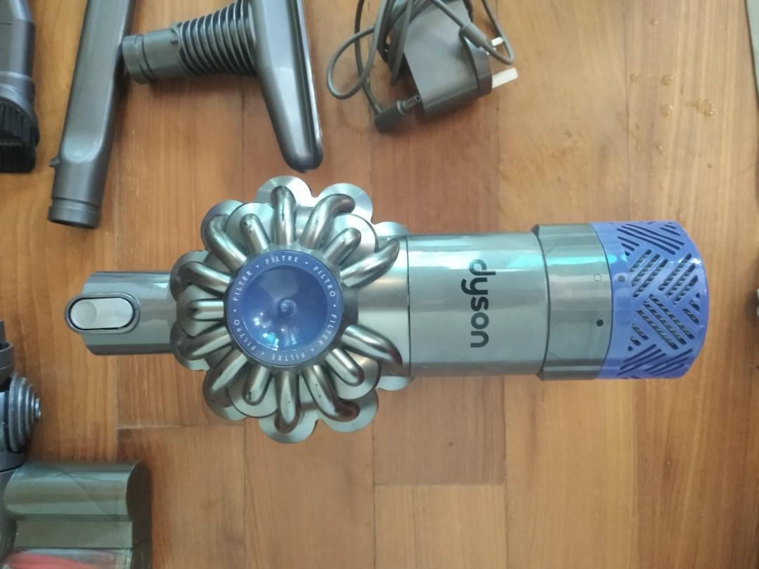 Dyson V6 Cordless Vacuum Cleaner, TV & Home Appliances, Vacuum Cleaner ...