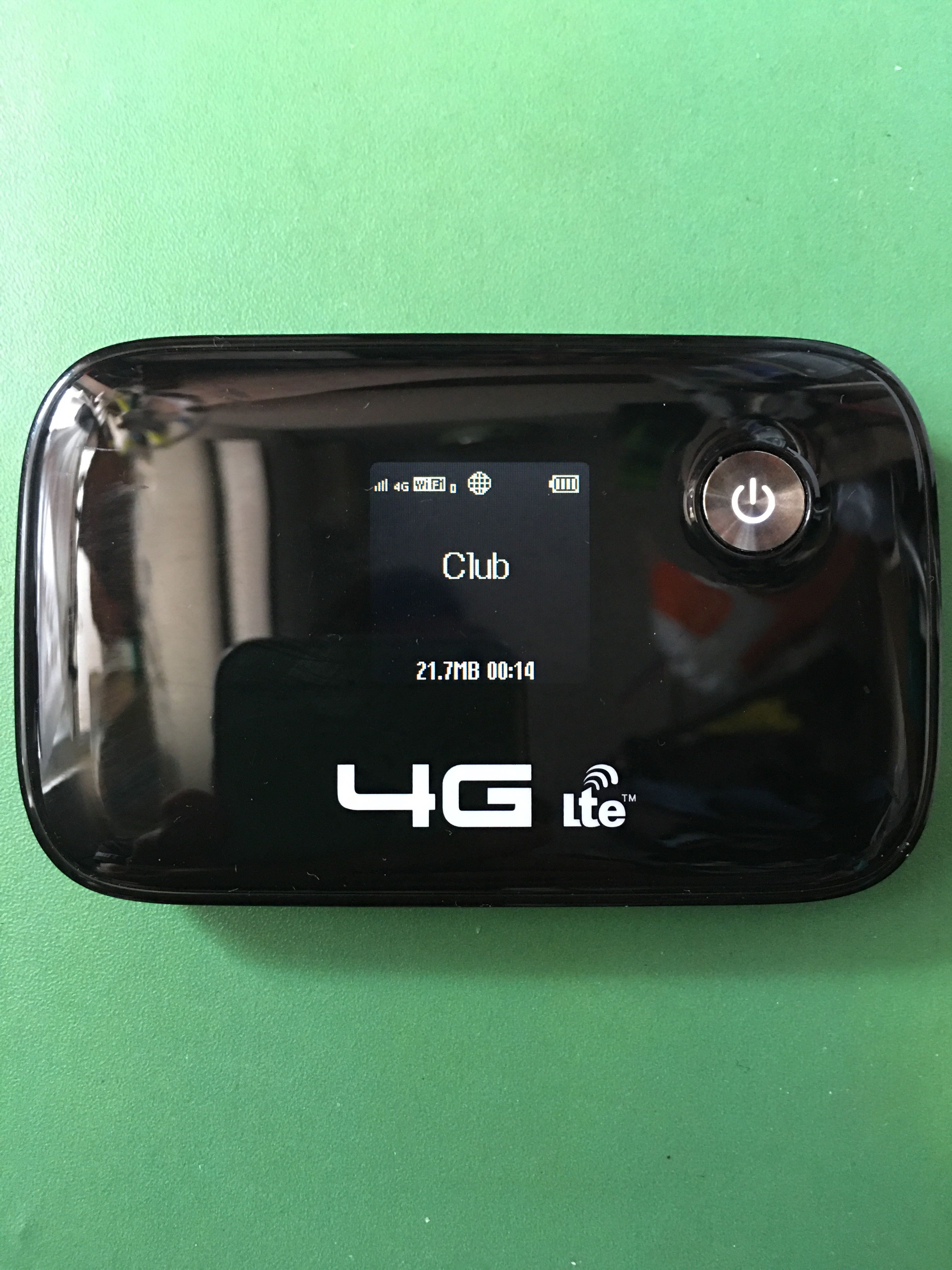 HUAWEI E5776 s-32 4G LTE Pocket WiFi, 手提電話, 智能穿戴裝置及智能手錶 - Carousell