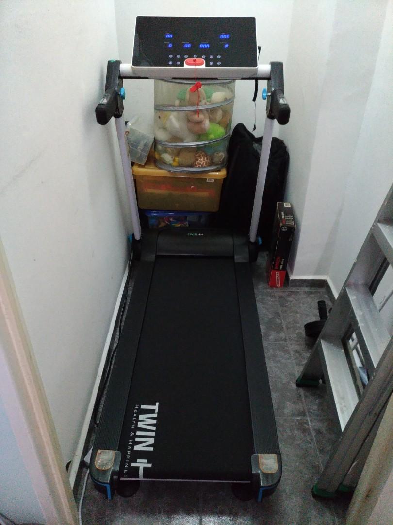 Motorized trendmill, Sports Equipment, Exercise & Fitness, Cardio ...