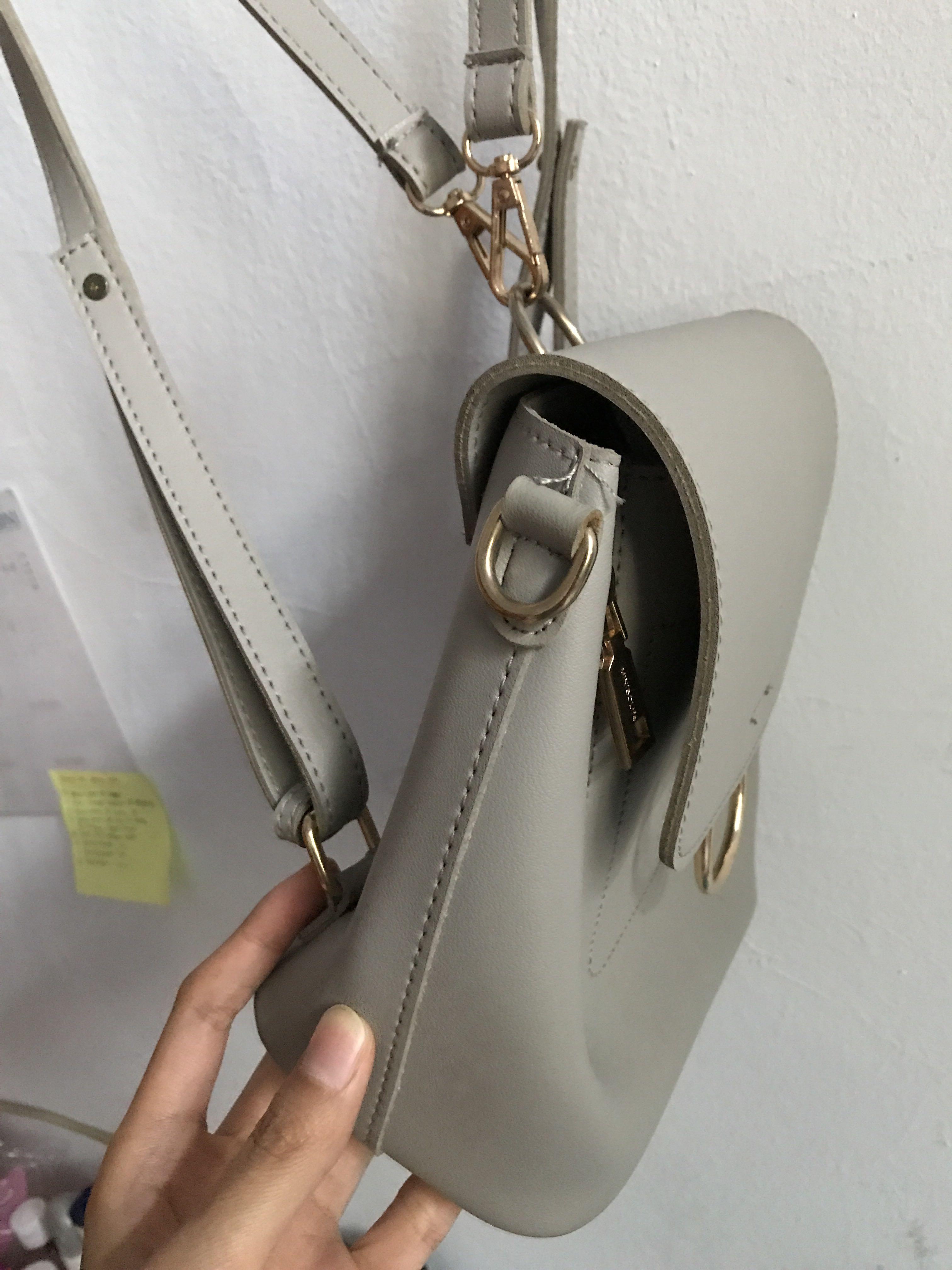 Miniso mini backpack, Fesyen Wanita, Tas & Dompet di Carousell