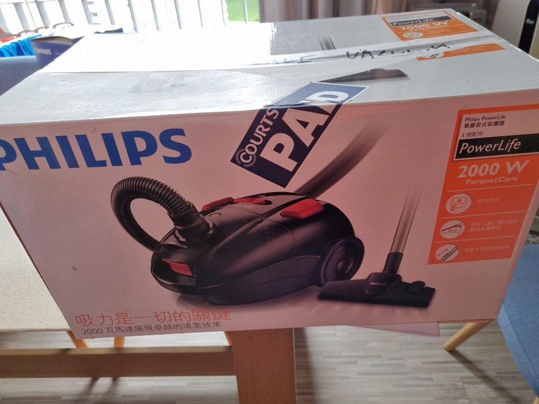 Philips PowerLife Vacuum Cleaner with bag 2000W, TV & Home Appliances ...