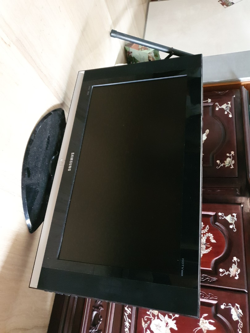 Samsung TV 27 inch, Furniture & Home Living, Furniture, TV Consoles on ...