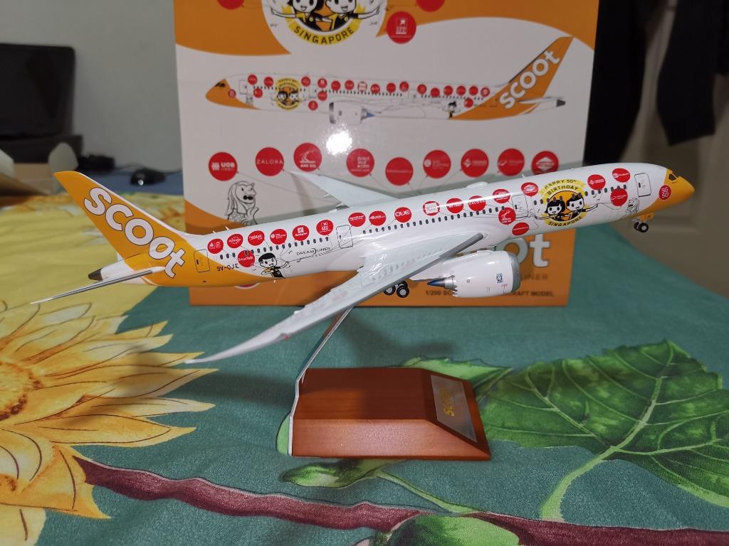 Singapore Scoot Airline Boeing 787-9 Dreamliner Model (1:200) [SG50 Special Edition], Hobbies ...