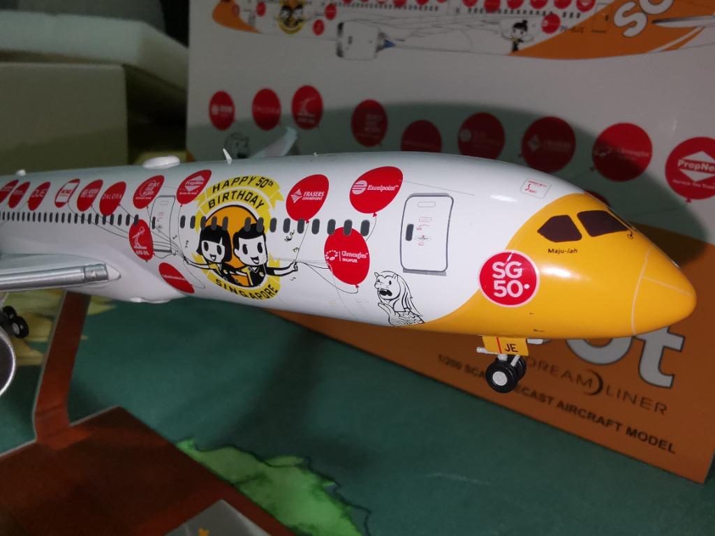 Singapore Scoot Airline Boeing 787-9 Dreamliner Model (1:200) [SG50 Special Edition], Hobbies ...
