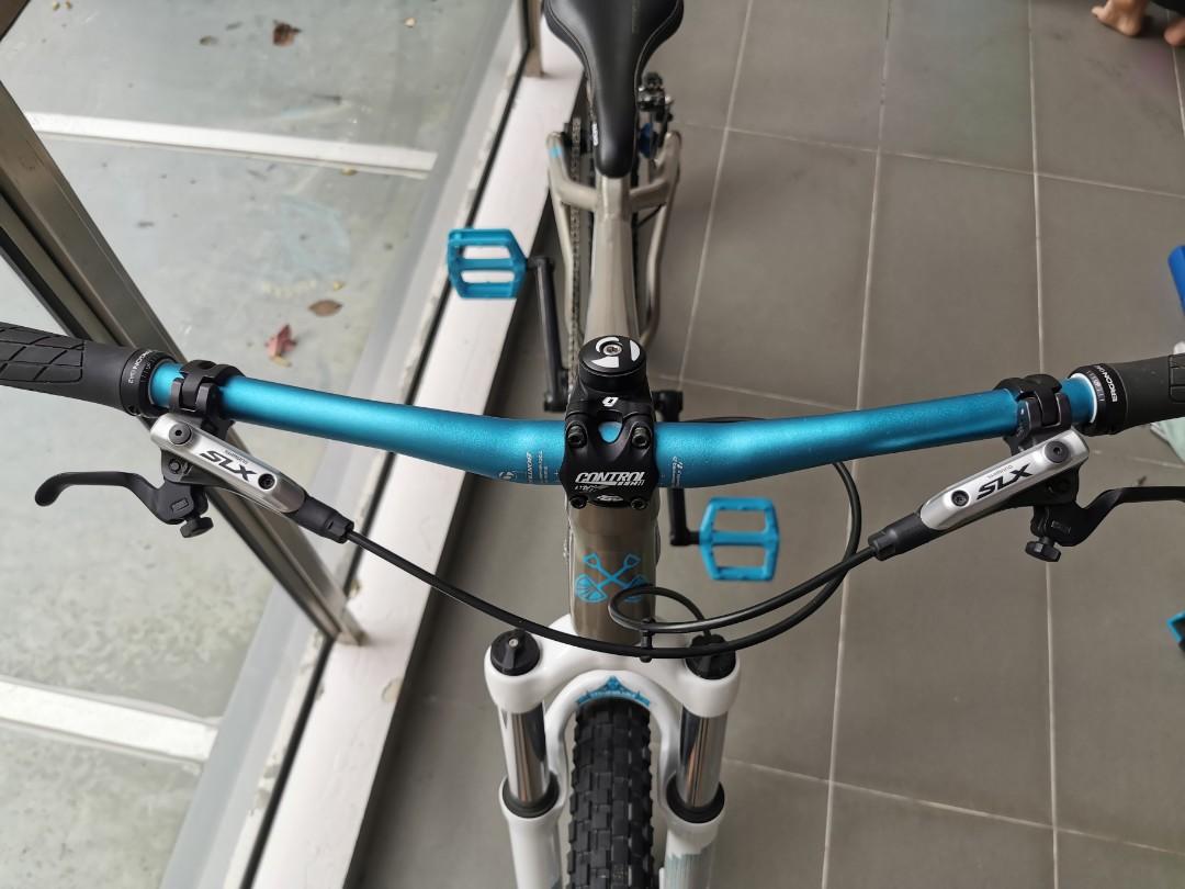 Trek Dirt jumper, Sports Equipment, Bicycles & Parts, Bicycles on Carousell