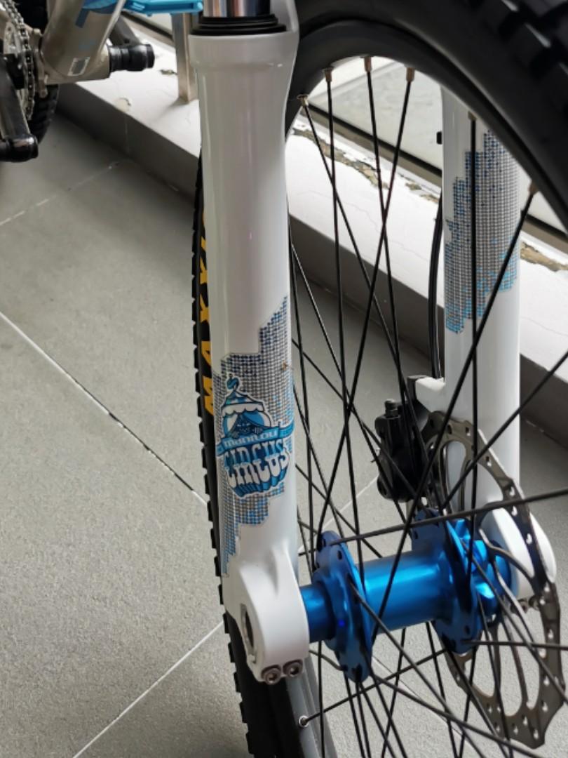 Trek Dirt jumper, Sports Equipment, Bicycles & Parts, Bicycles on Carousell