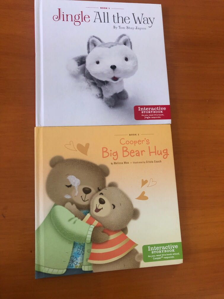 Hallmark 硬皮書- jingle all the way/cooper’s big bear hug, 興趣及遊戲, 書本 & 文具 ...