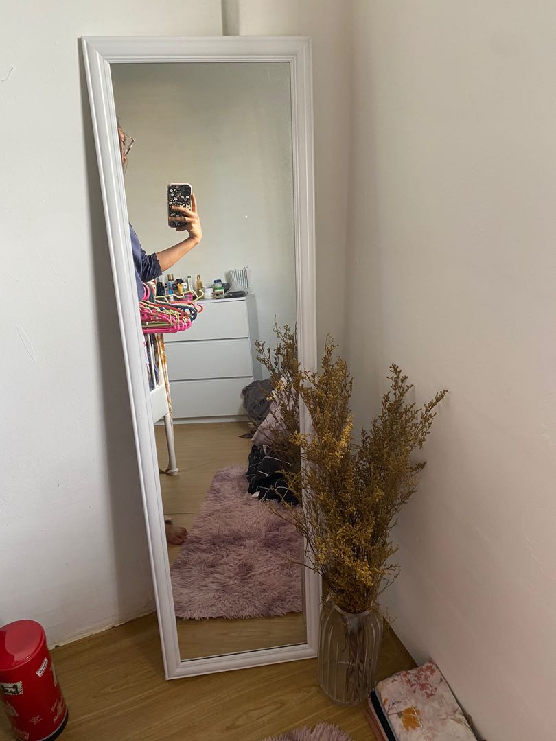 Kaison Stand Mirror, Furniture & Home Living, Home Decor, Mirrors on Carousell