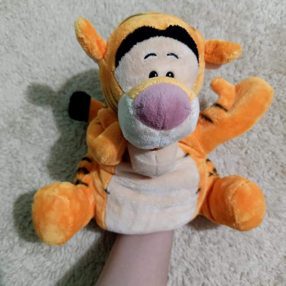 ORIGINAL DISNEY TIGGER HAND PUPPET (11 inches), Hobbies & Toys, Toys ...