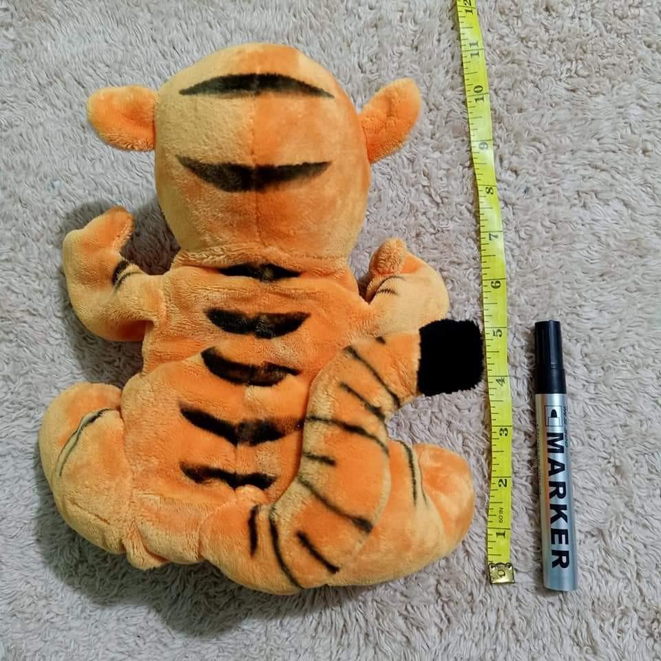 ORIGINAL DISNEY TIGGER HAND PUPPET (11 inches), Hobbies & Toys, Toys ...