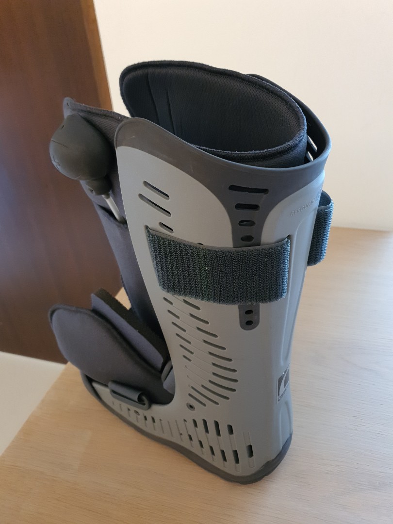 Quality Fracture cast, Everything Else on Carousell