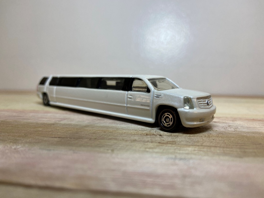 Tomica Cadillac Escalade, Hobbies & Toys, Toys & Games on Carousell