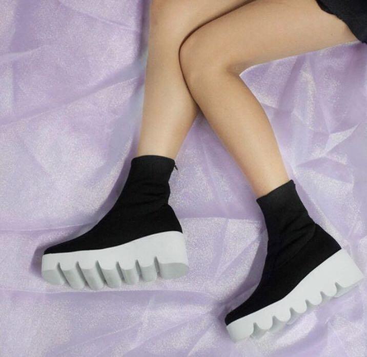 RTP $261 UNIF antwerp boot, Women's Fashion, Footwear, Boots on Carousell