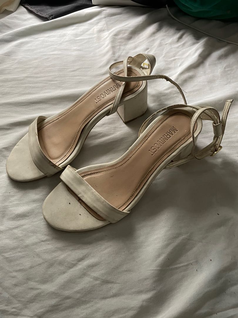 White 2 inch heels, Women's Fashion, Footwear, Heels on Carousell