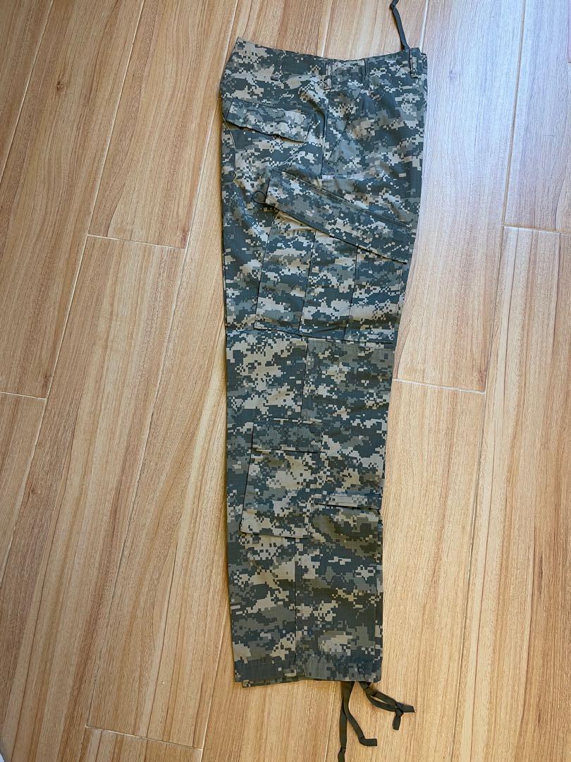 真品美陸軍 ACU pant迷彩 war game, 男裝, 褲＆半截裙, 沙灘褲 - Carousell