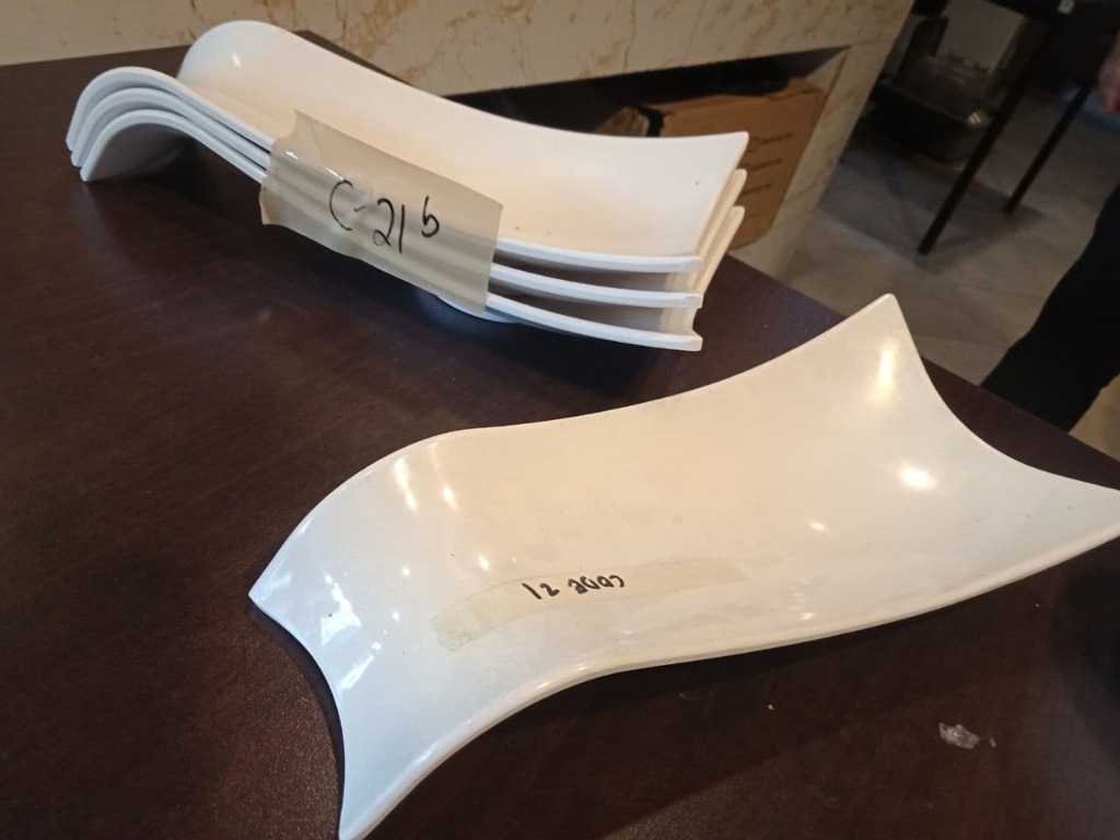 Curved and Oval PLates, Furniture & Home Living, Kitchenware ...