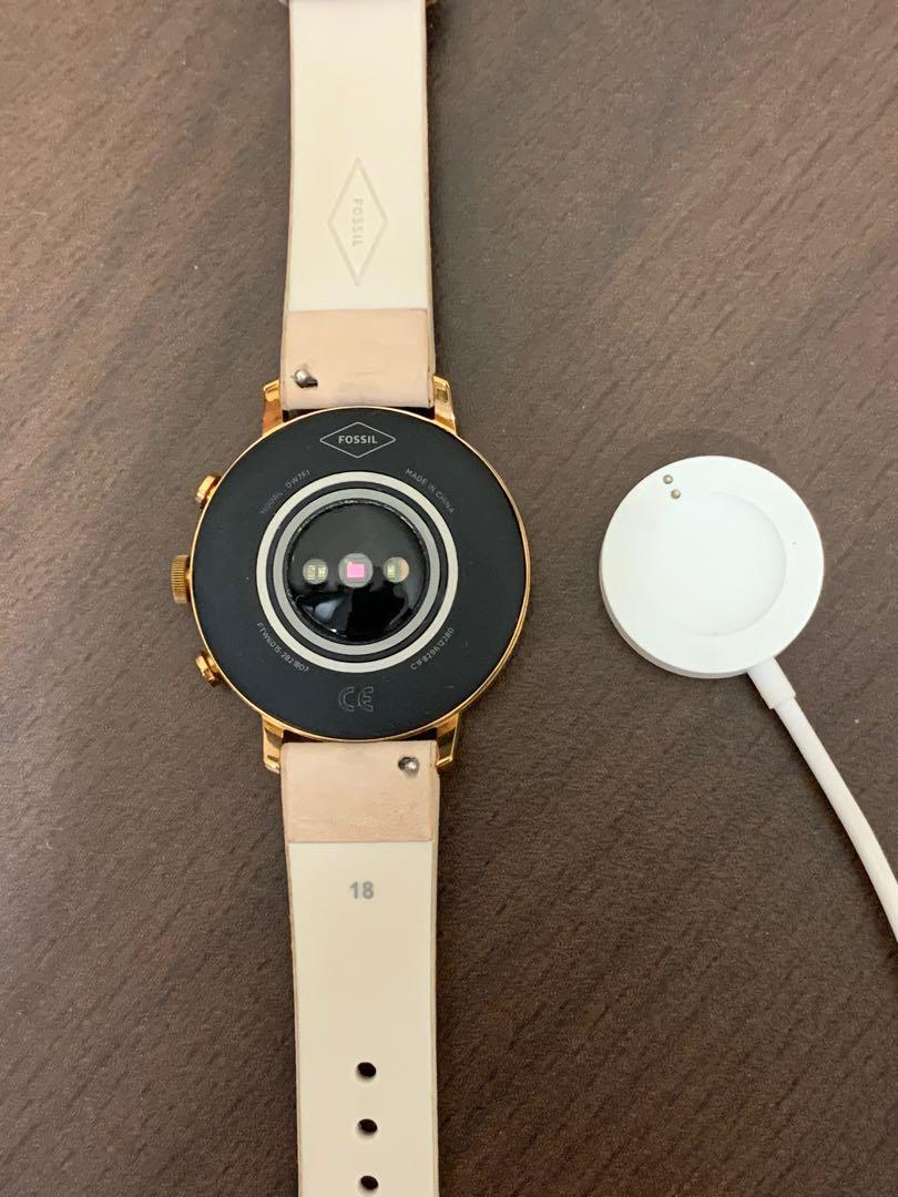FOSSIL Venture HR Nude Smartwatch FTW6015, Women's Fashion, Watches ...
