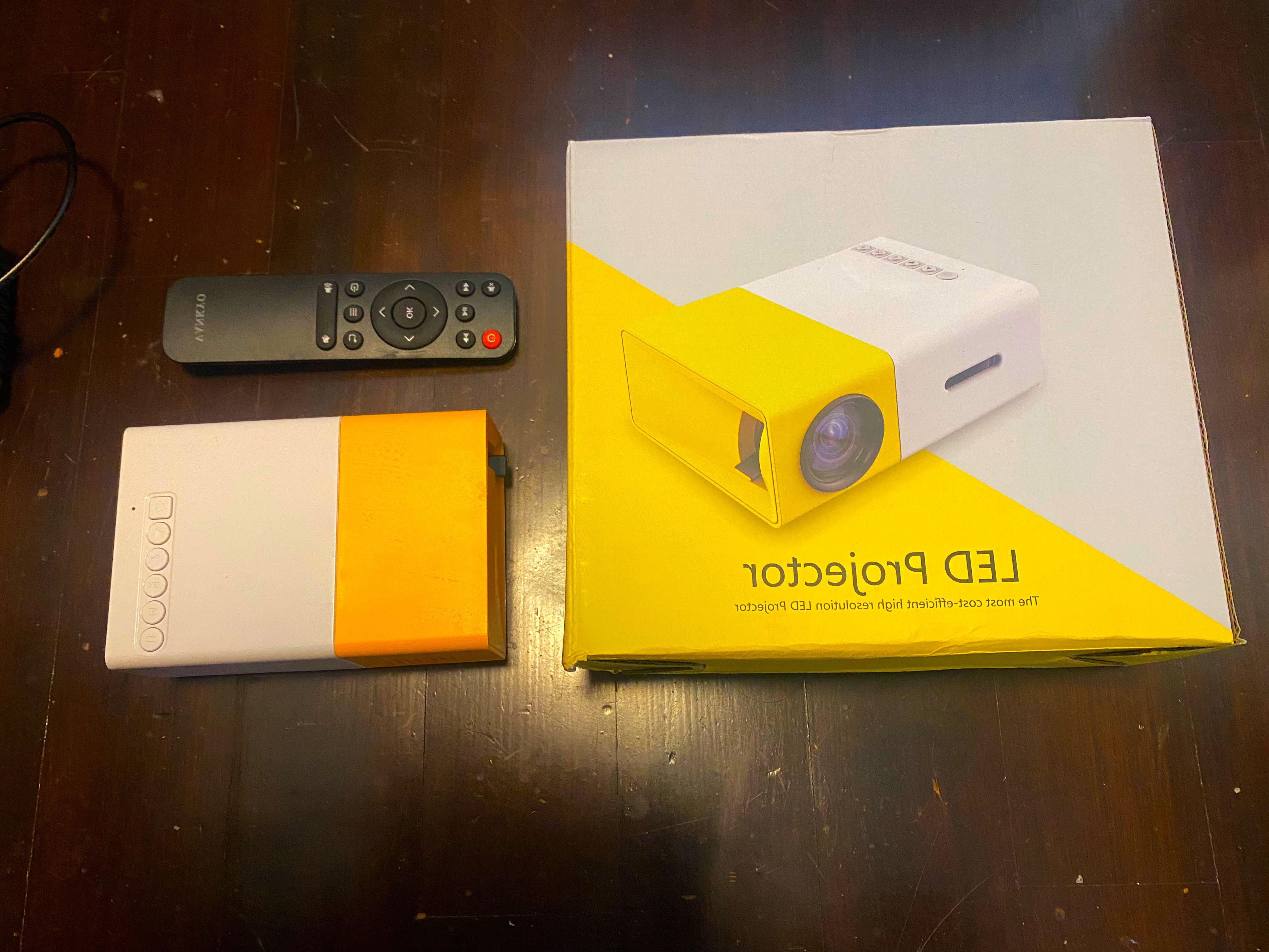 Mini Portable LCD Projector Home Theater Cinema 1080p Outdoor TV YG300 ...