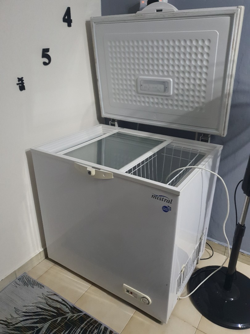 Mistral 227L Chest Freezer, TV & Home Appliances, Kitchen Appliances ...