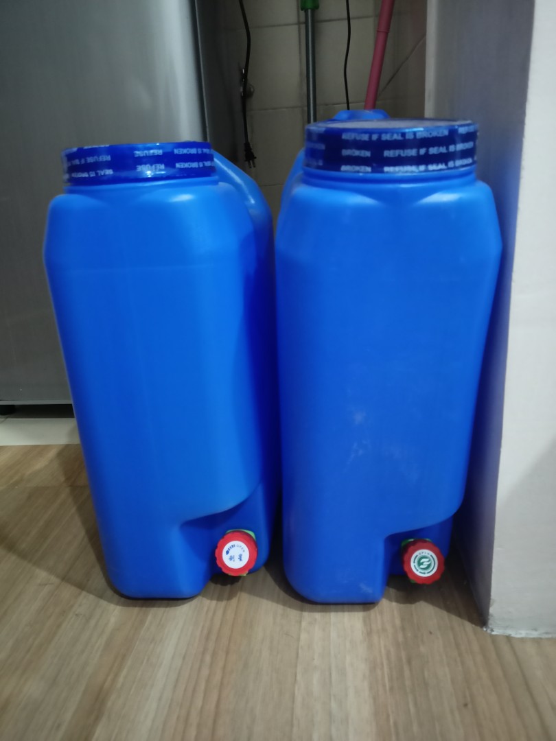 Moving Out Sale ‼️ Galon ng Tubig, Furniture & Home Living, Kitchenware ...