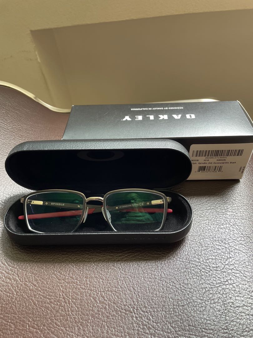 Oakley Spindle, Men's Fashion, Watches & Accessories, Sunglasses ...