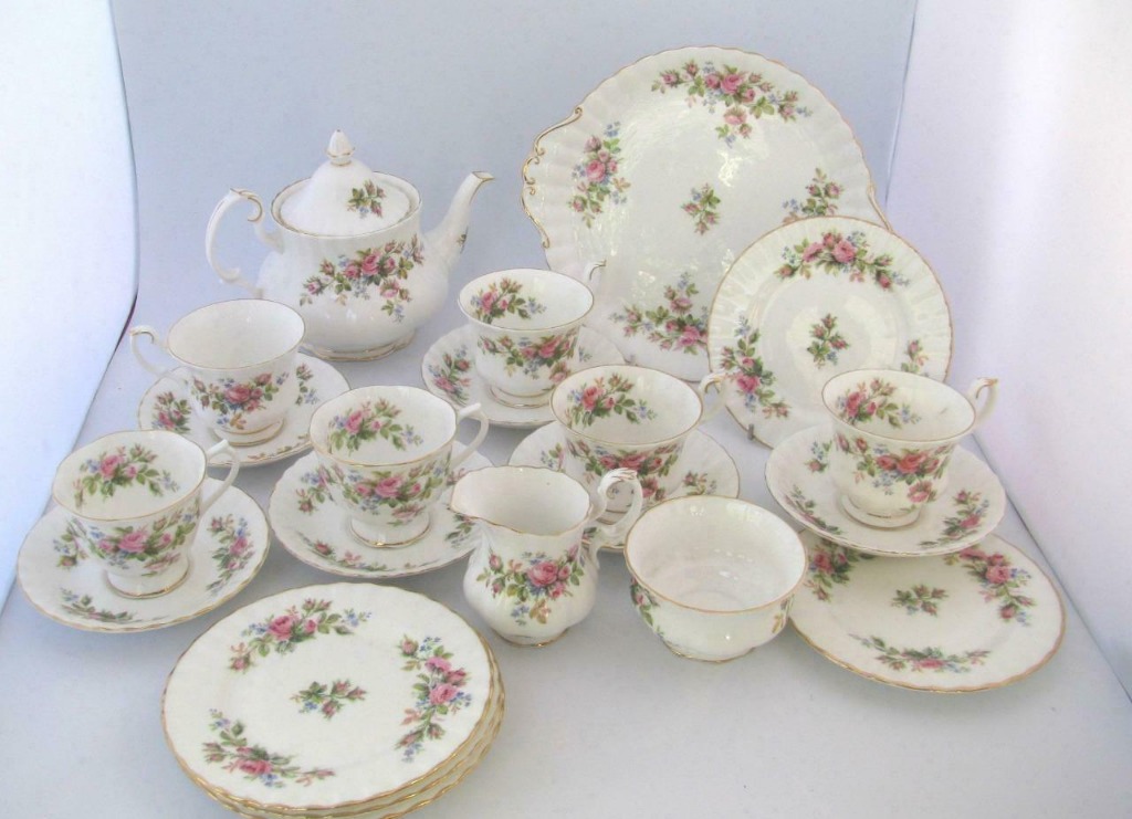 Royal Albert moss rose tea set with tea pot, Furniture & Home Living ...