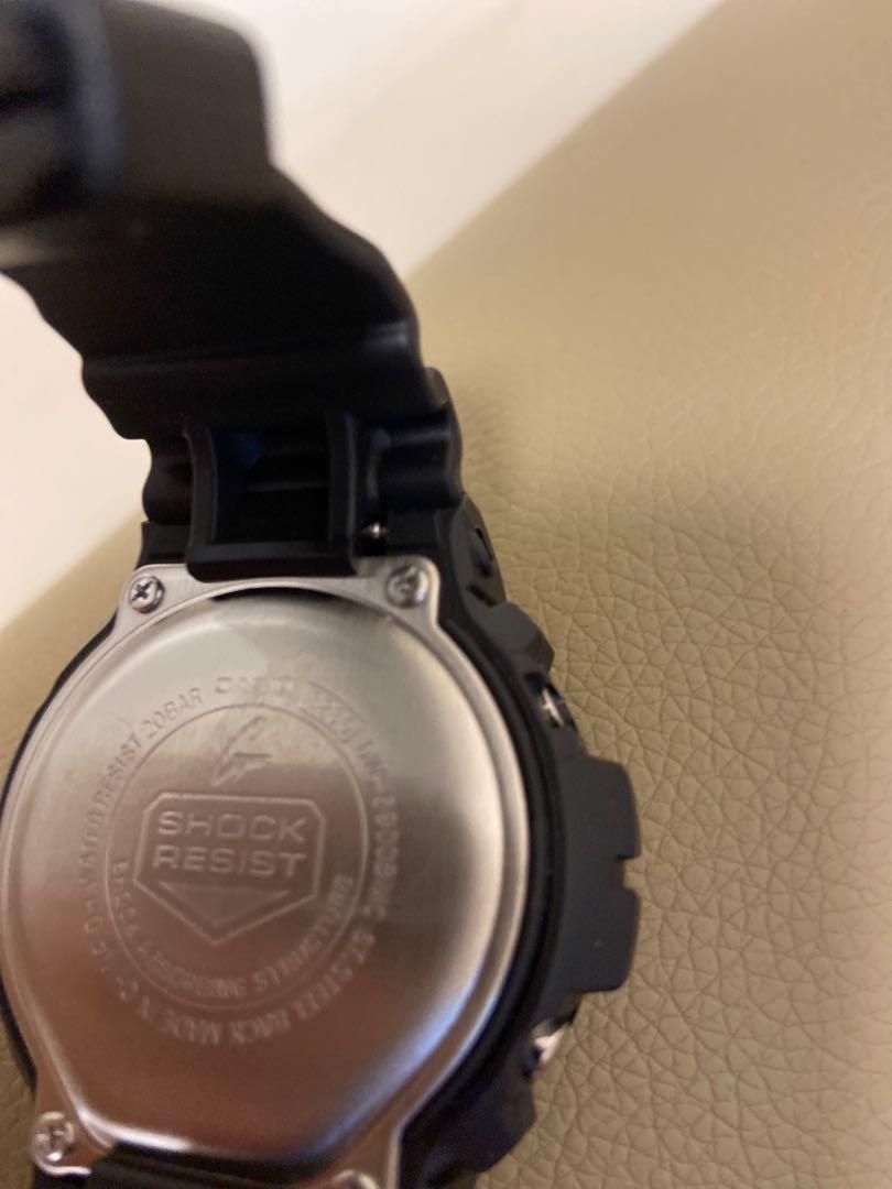 Casio G-Shock DW-6900BMC-1DR, 名牌, 手錶 - Carousell
