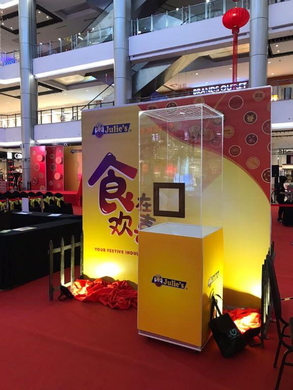 [Feb-21] Hand Grab Lucky Draw Wind Chamber Lucky draw machine ...