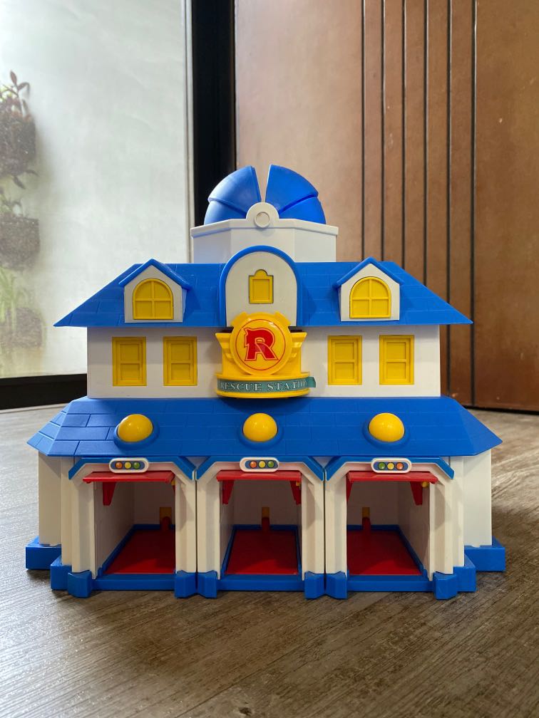 Mainan Robocar poli station, Toys & Collectibles, Mainan di Carousell