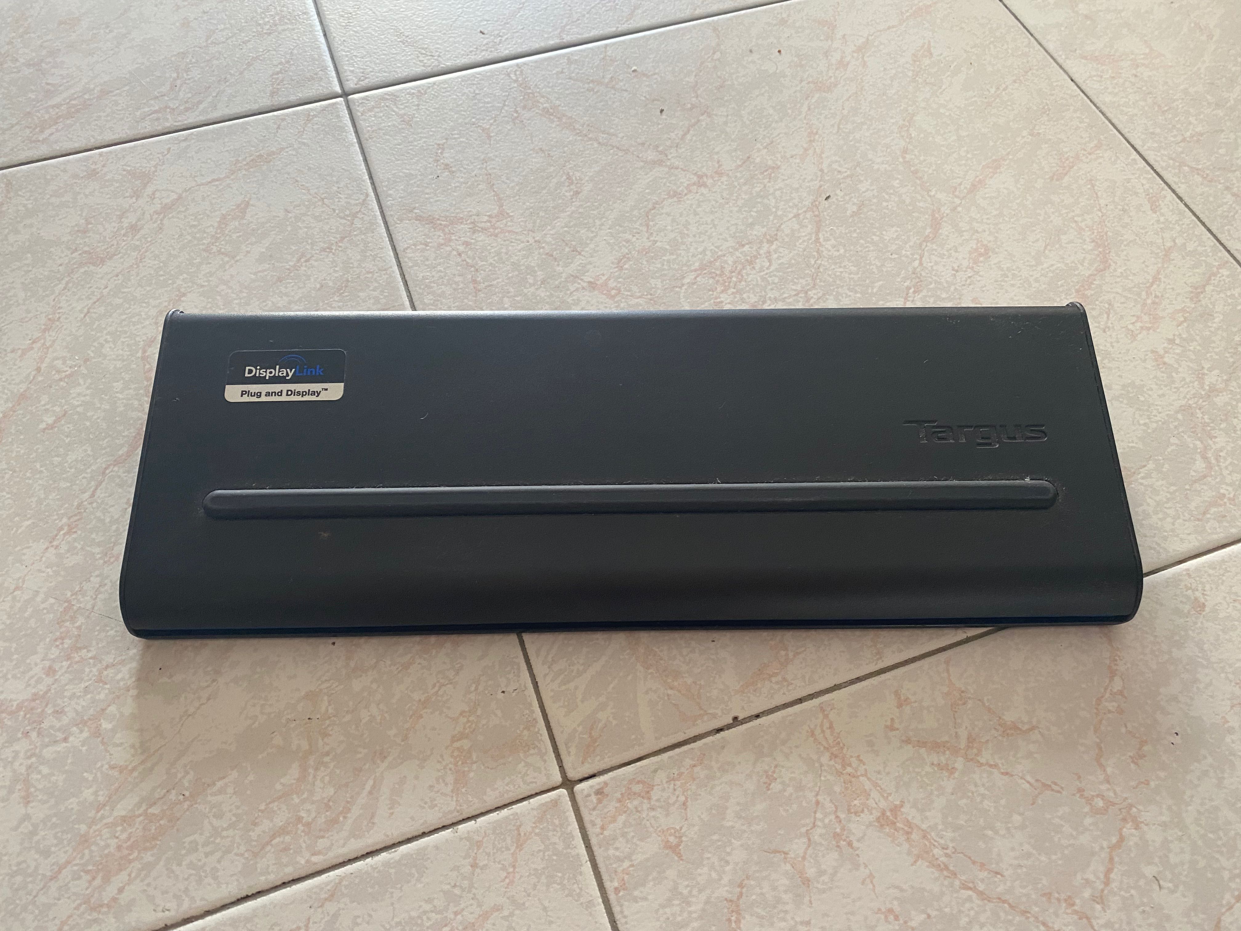 Targus Display Link- Plug and Display Laptop dock. Work from home ...