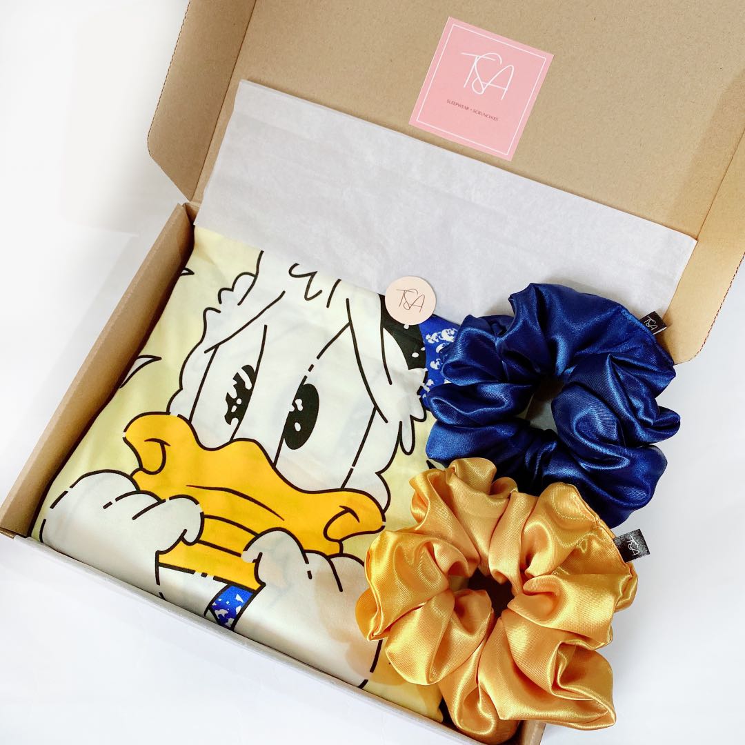 Donald Duck Gift Set, Women's Fashion, Dresses & Sets, Sets or ...