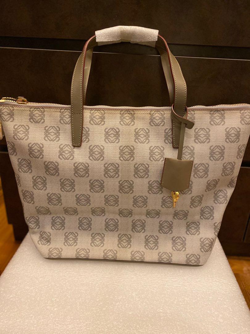LOEWE TOTE BAG, Luxury, Bags & Wallets on Carousell